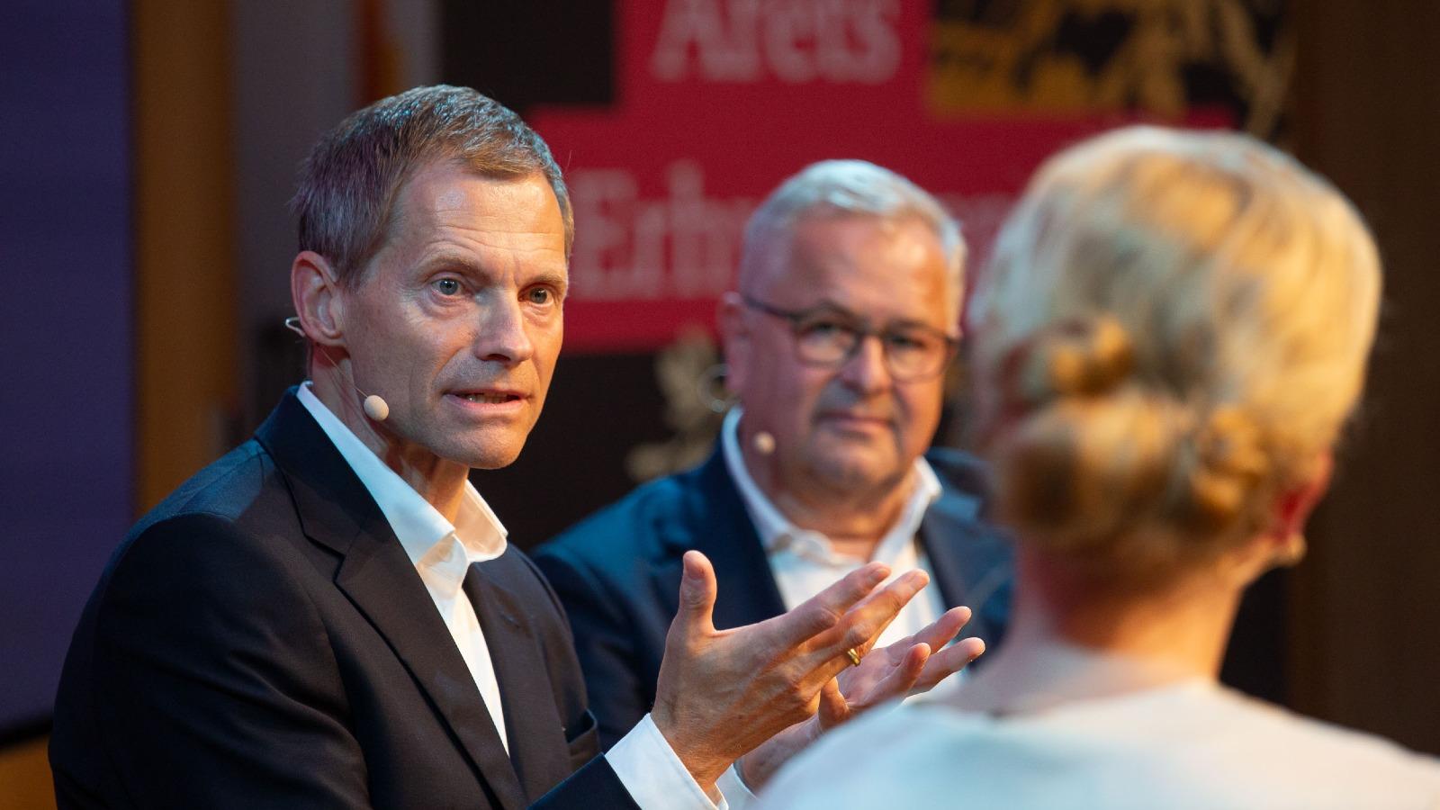 Kim Fausing, President & CEO for Danfoss, modtager prisen som Årets ...